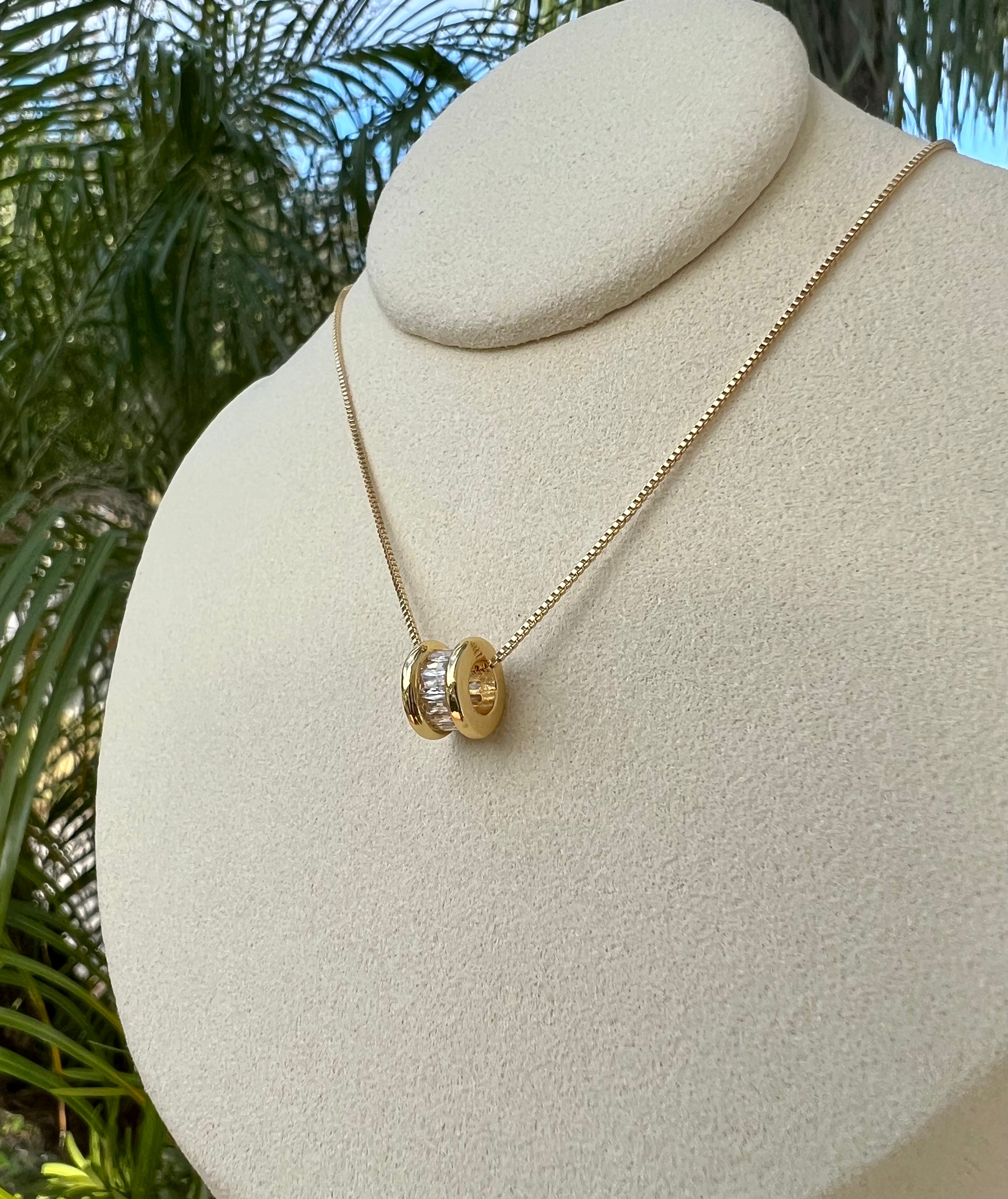 Classic diamond pendant necklace – Cris Agostini Jewelry